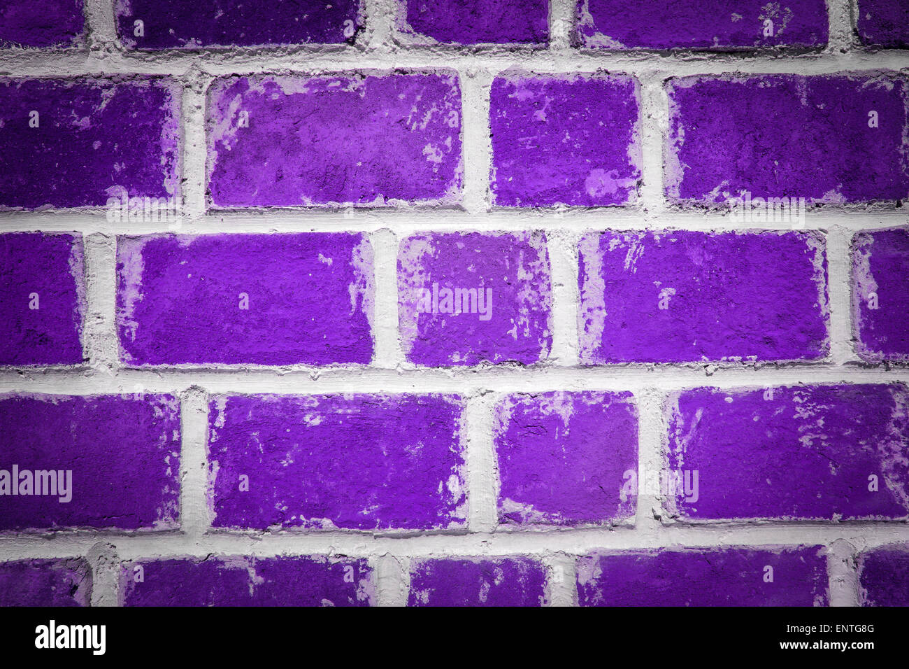 Lila ziegel -Fotos und -Bildmaterial in hoher Auflösung – Alamy