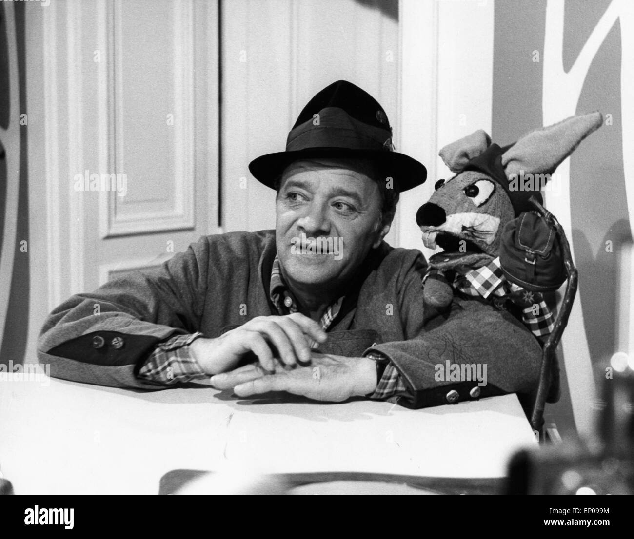 Hase Cäsar Und Sein Freund Arno Görke hielten Einen Betriebsausflug ...