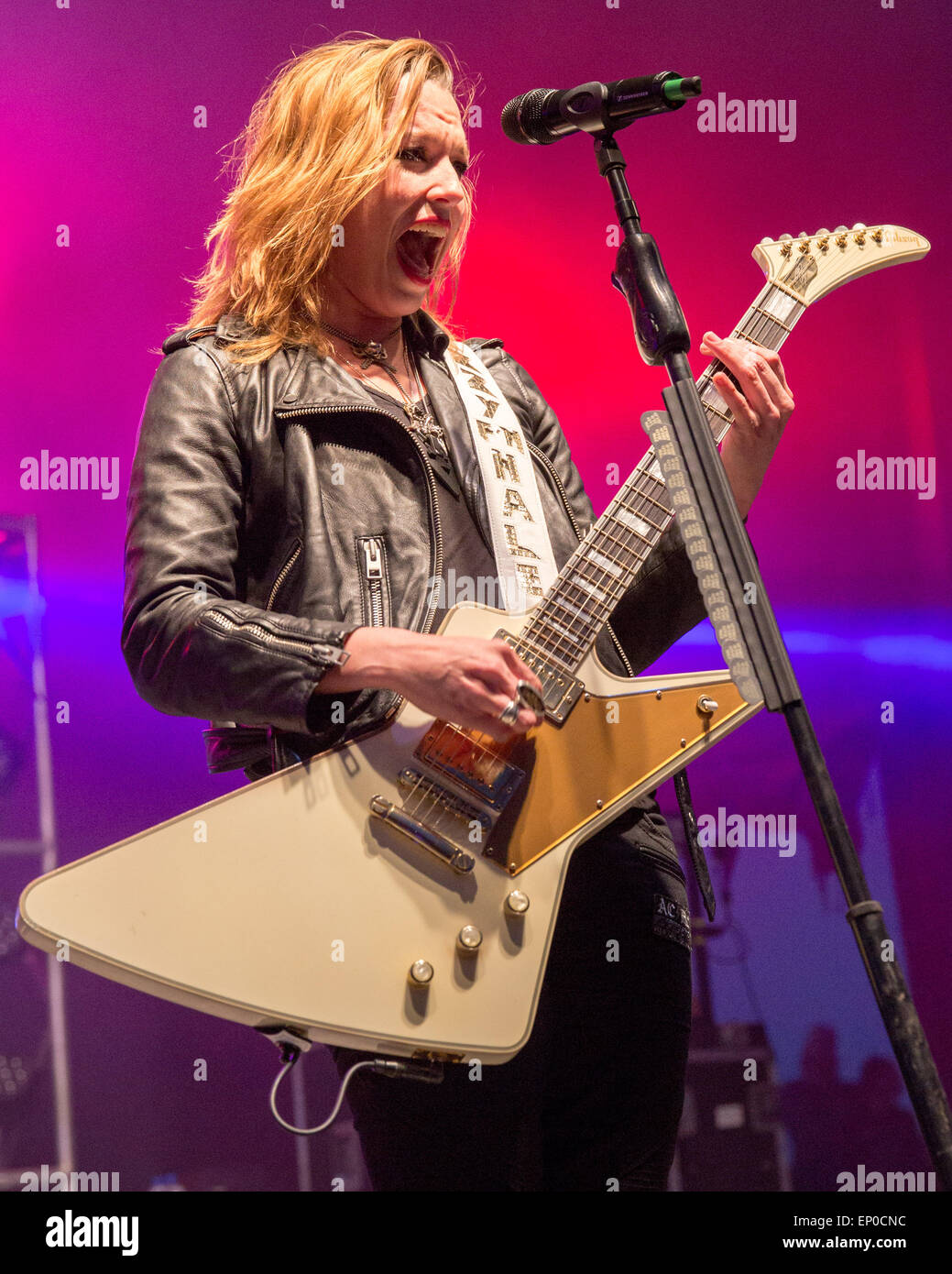 Elizabeth lzzy hale -Fotos und -Bildmaterial in hoher Auflösung – Alamy