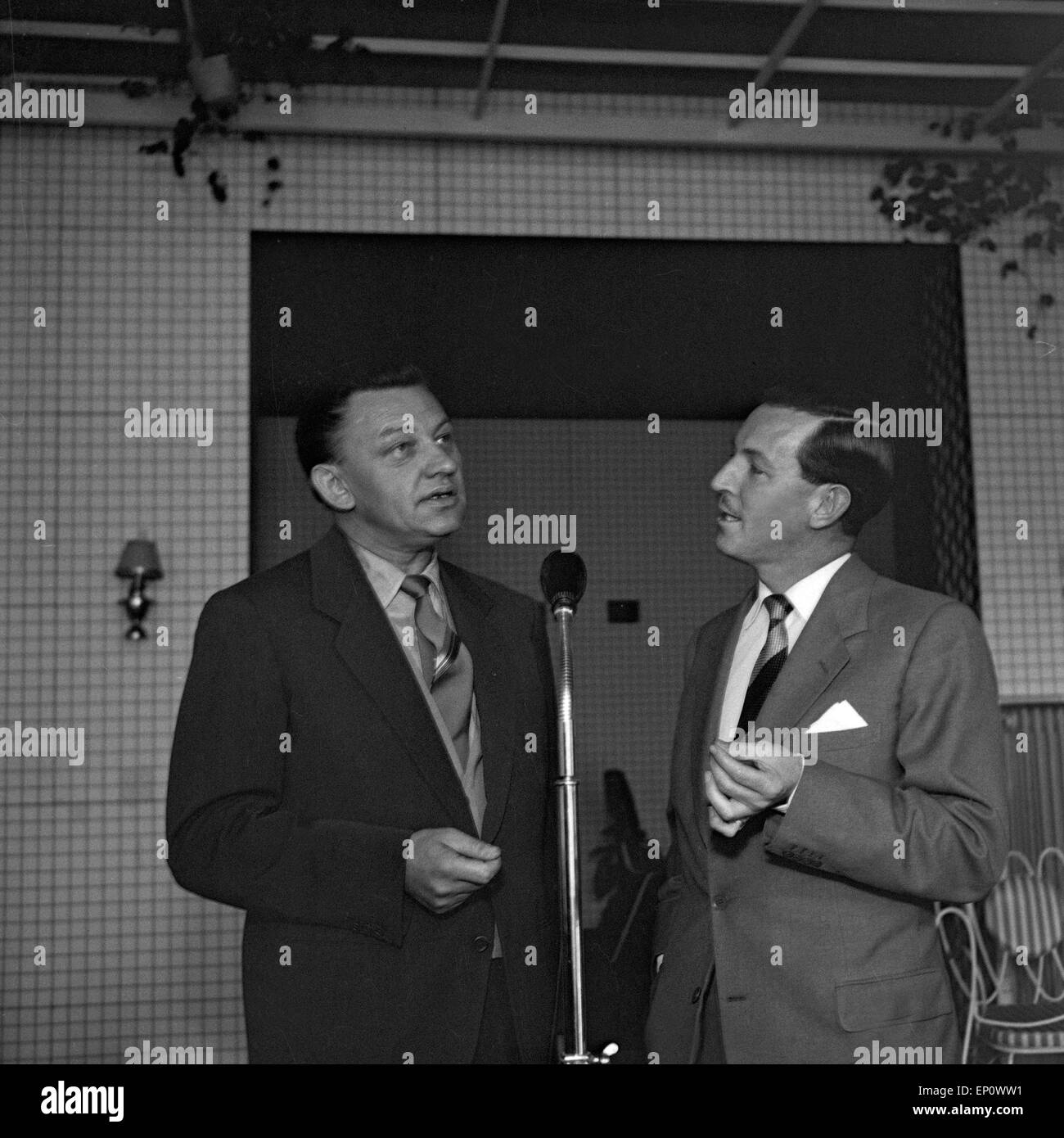 Deutschen Komponisten Michael Jary und Martin Böttcher, Hamburg 1956 ...