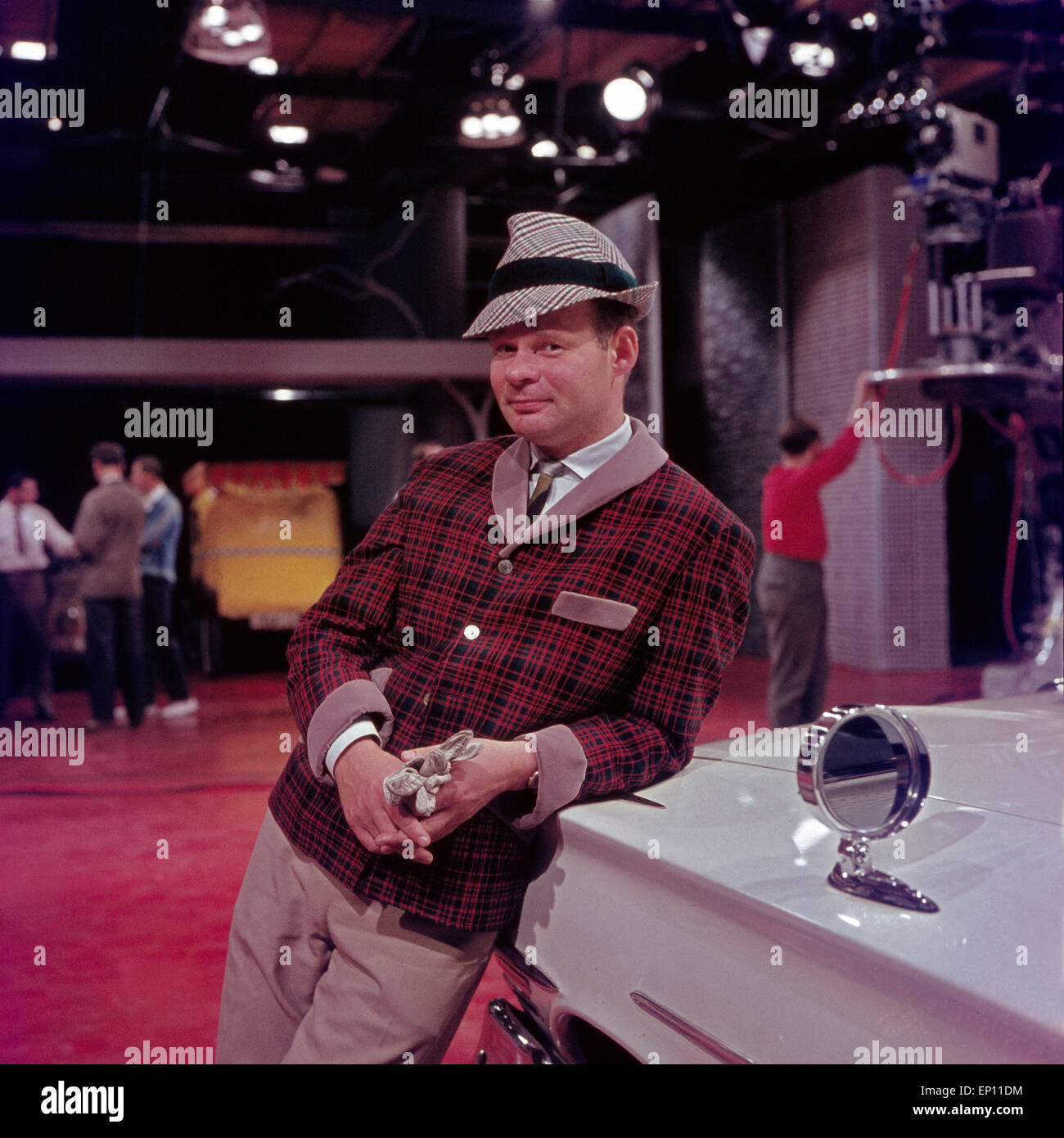 Deutscher Wis Ralf Wolter ein 1963 Cabrio, Deutschland Anfang 1960er ...