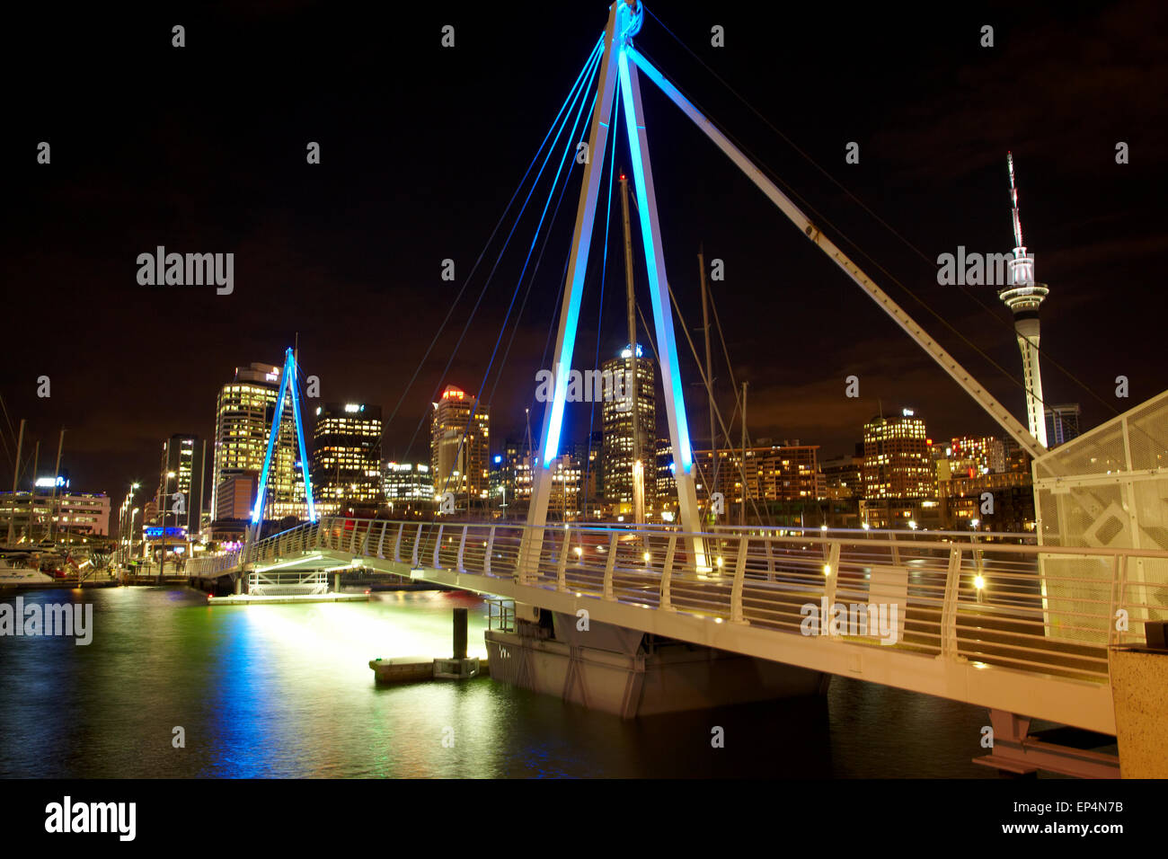 Wynyard Crossing Brücke zwischen Viaduct Harbour und Wynyard Quarter ...