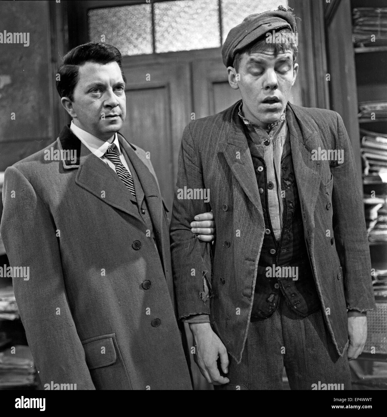 Der Rote Hahn, Fernsehfilm, Deutschland 1962, Regie: John Olden, Monia ...