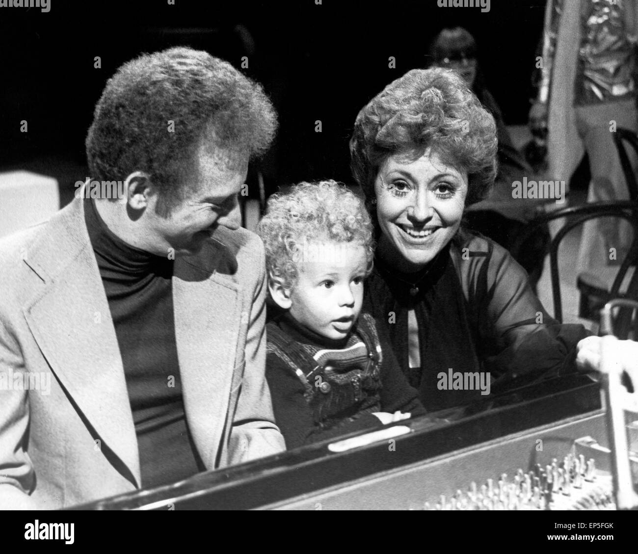 Italienische Sängerin, Tänzerin, Entertainerin und Plant Caterina ...