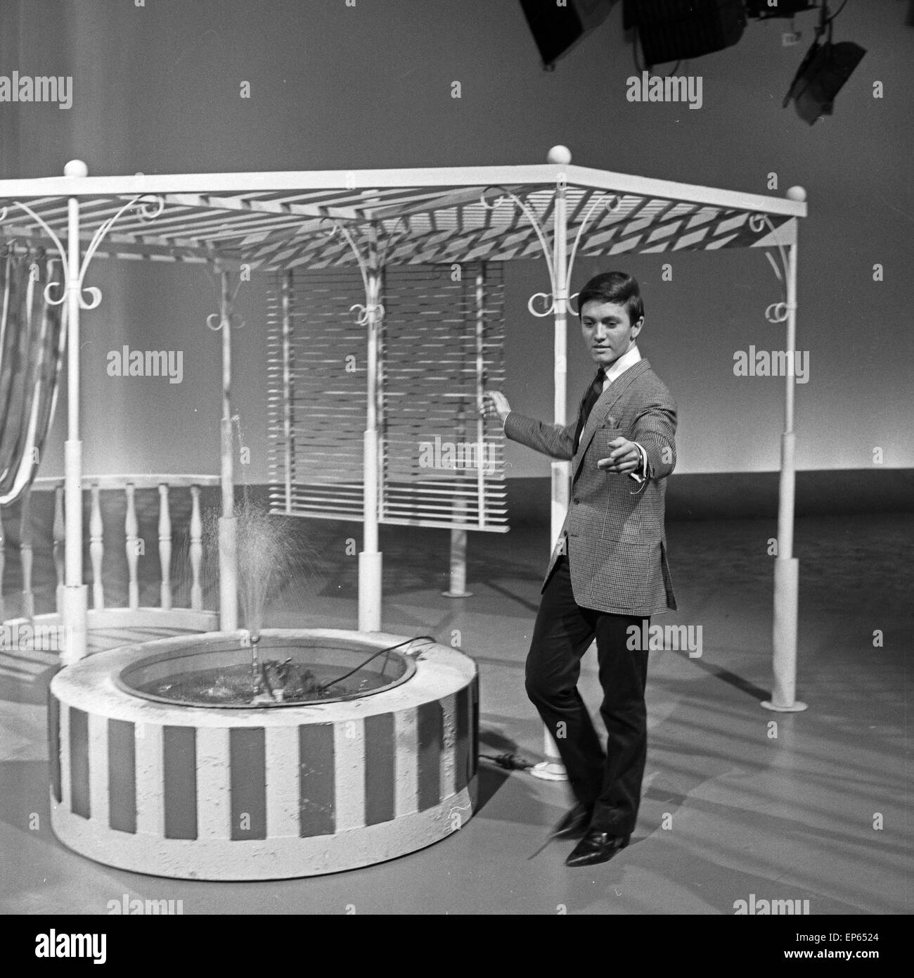 Deutscher Schlagersänger Rex Gildo, Deutschland 1960er Jahre. Deutsche ...