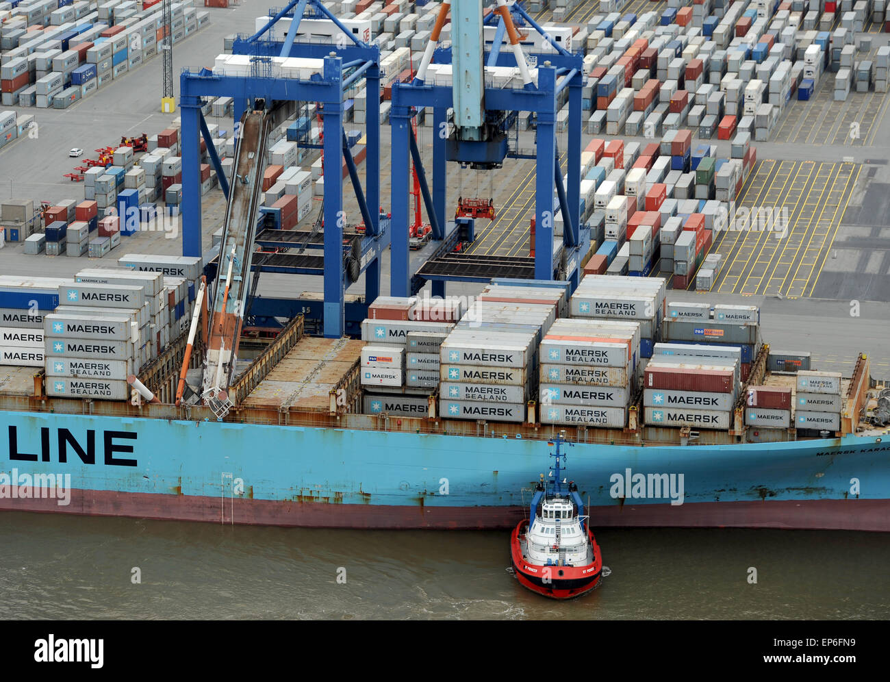 Bremerhaven, Deutschland. 14. Mai 2015. Das Containerschiff "Maersk ...