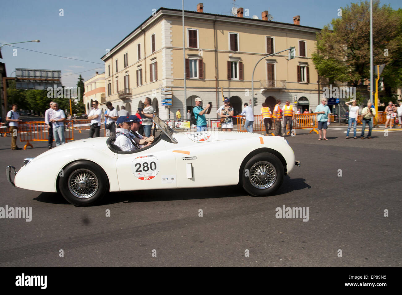 Historische autorennen start -Fotos und -Bildmaterial in hoher ...
