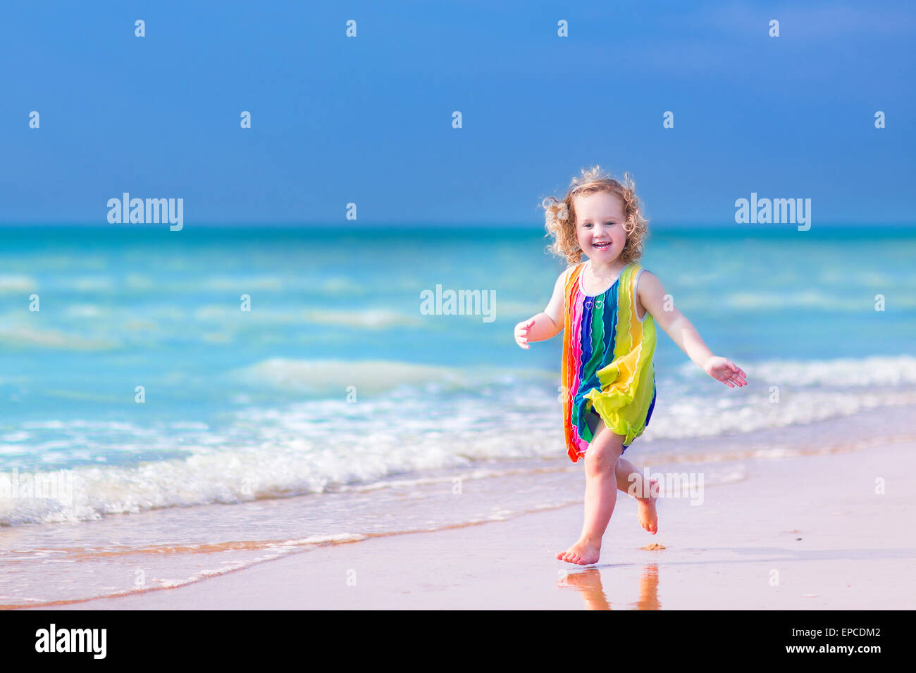 Kind Kind Junge Baden Meer Sommer Stockfotos und -bilder Kaufen - Alamy