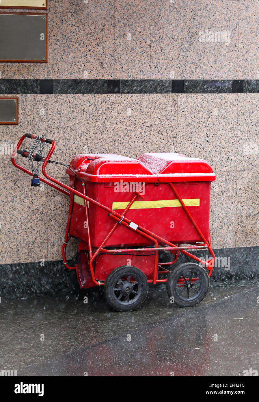 Postman cart -Fotos und -Bildmaterial in hoher Auflösung – Alamy