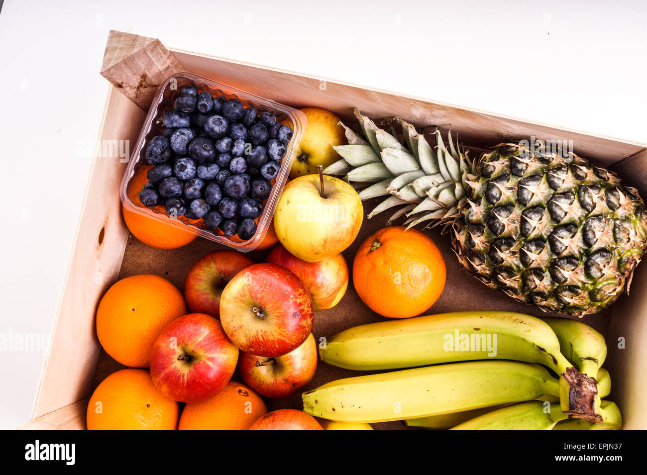 Orange kiste -Fotos und -Bildmaterial in hoher Auflösung – Alamy