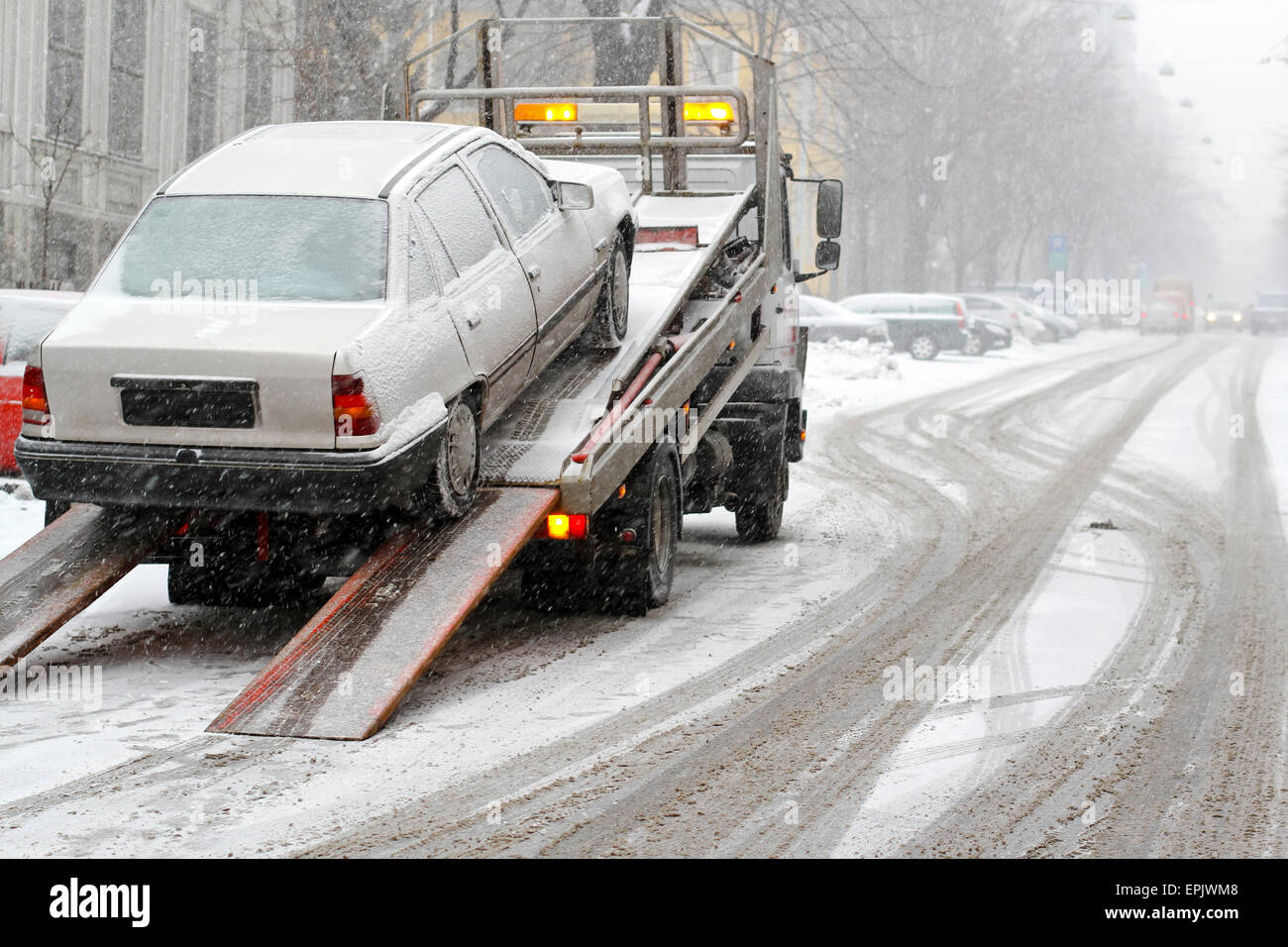 Auto abschlepp -Fotos und -Bildmaterial in hoher Auflösung – Alamy