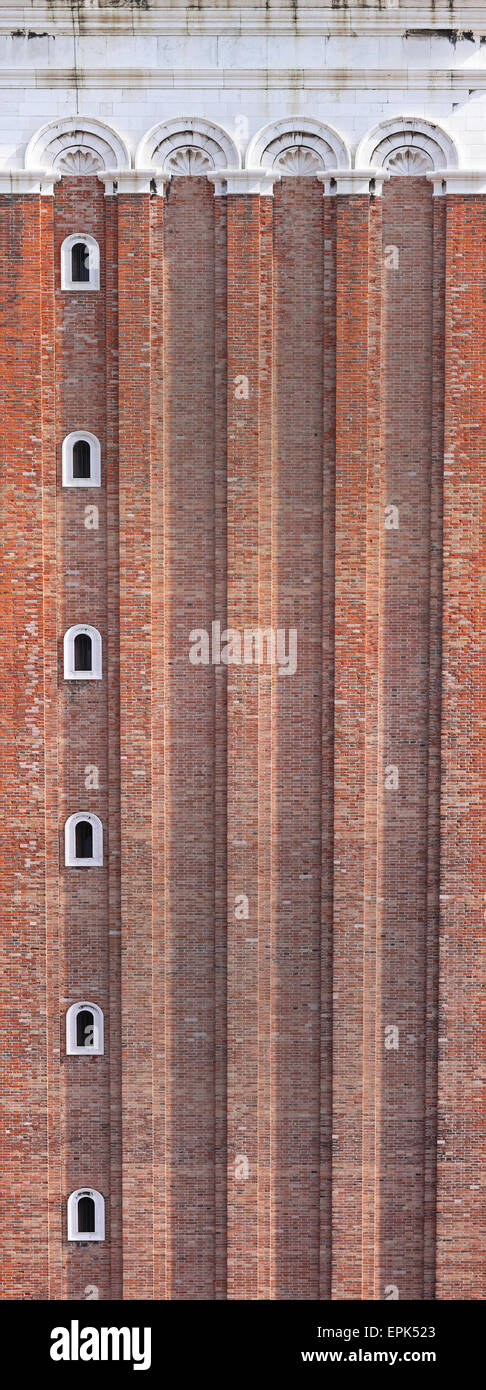 Gemauerter turm -Fotos und -Bildmaterial in hoher Auflösung – Alamy