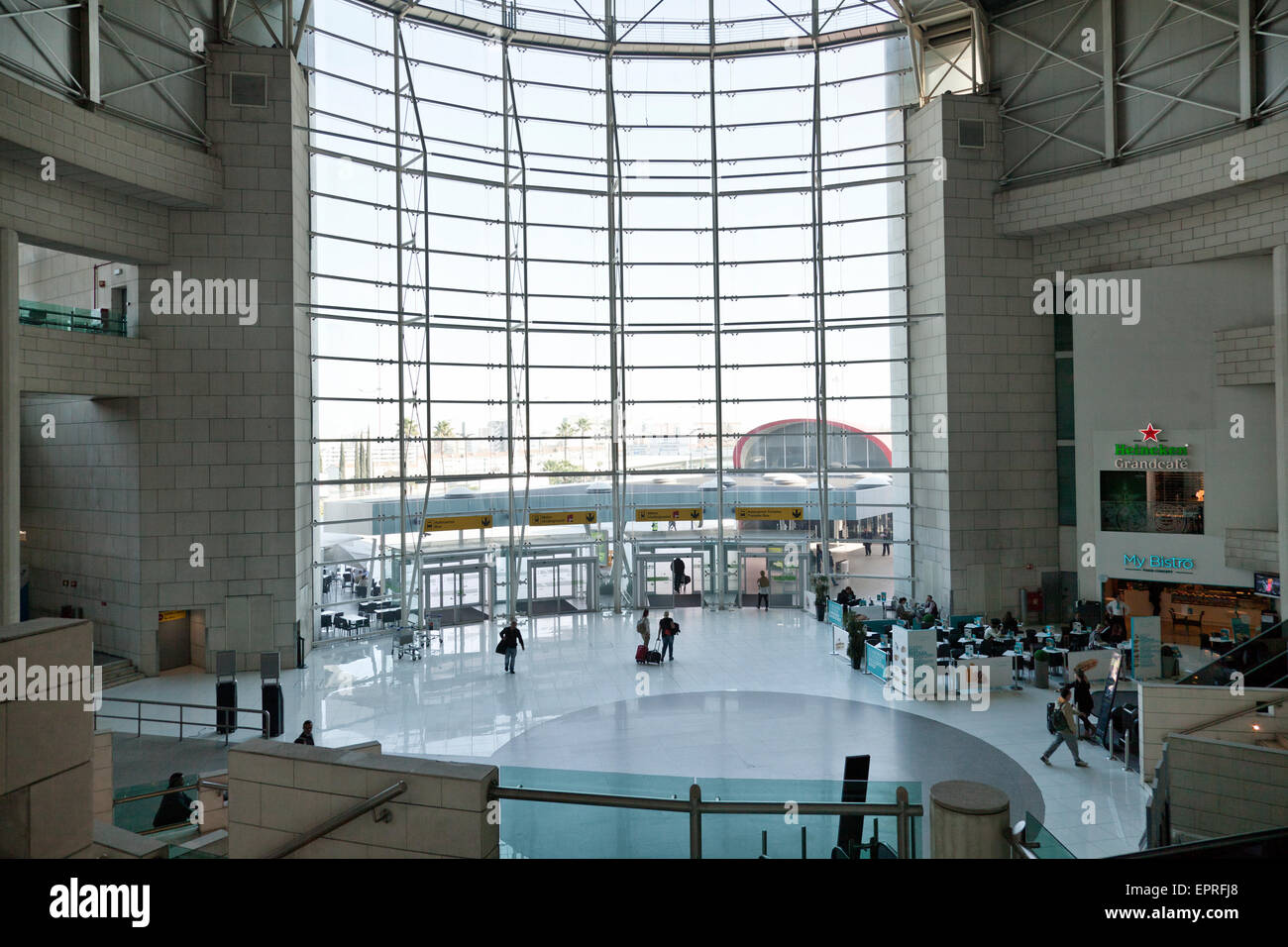 Aeroporto de lisboa portela -Fotos und -Bildmaterial in hoher Auflösung ...