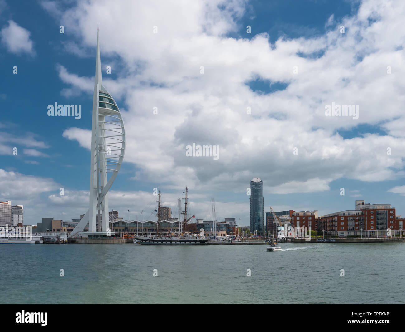 Gunwharf Quays, Portsmouth, England Stockfotografie - Alamy