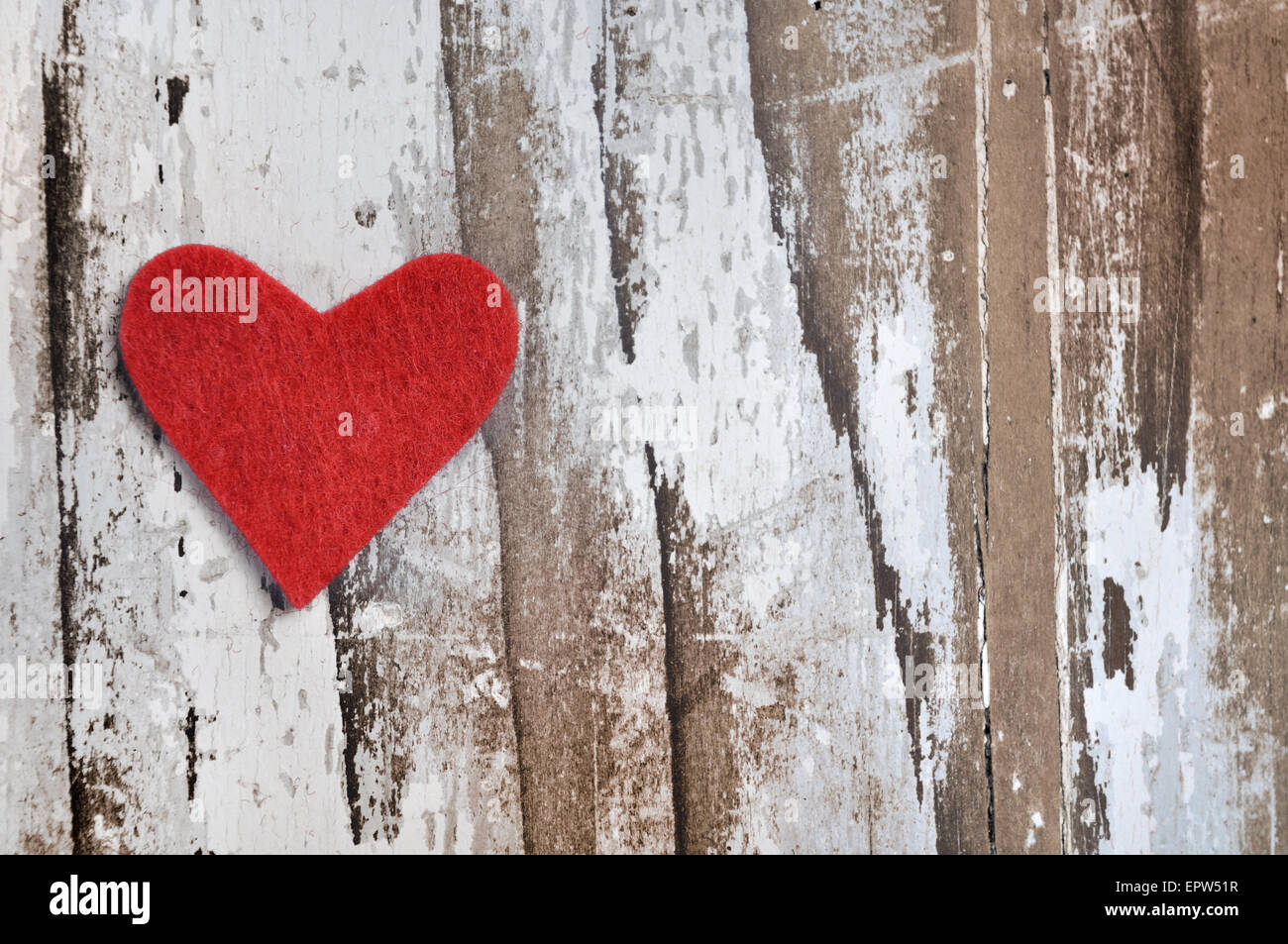 Kleines rotes herz -Fotos und -Bildmaterial in hoher Auflösung – Alamy