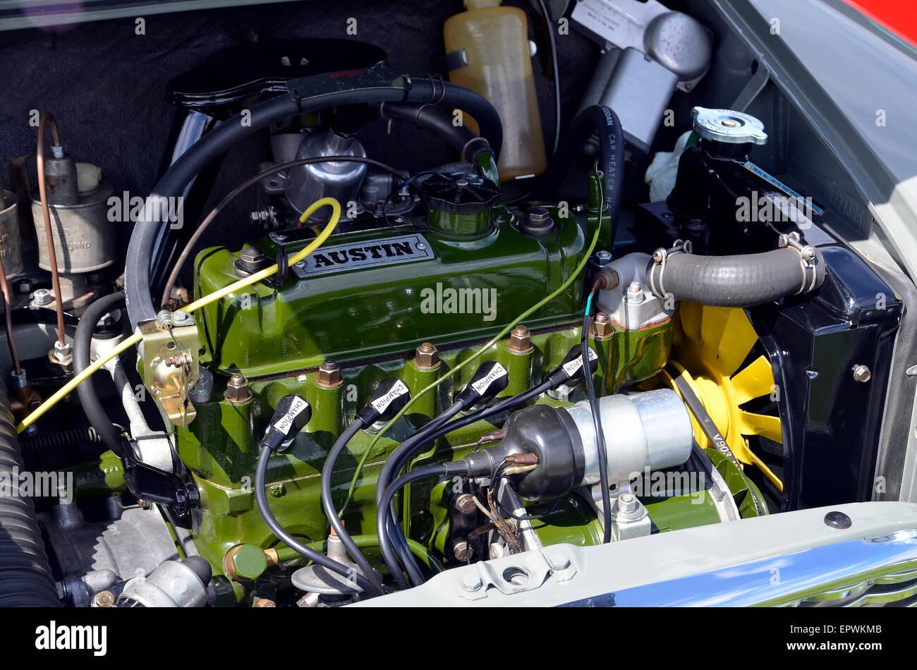 Austin mini engine -Fotos und -Bildmaterial in hoher Auflösung – Alamy