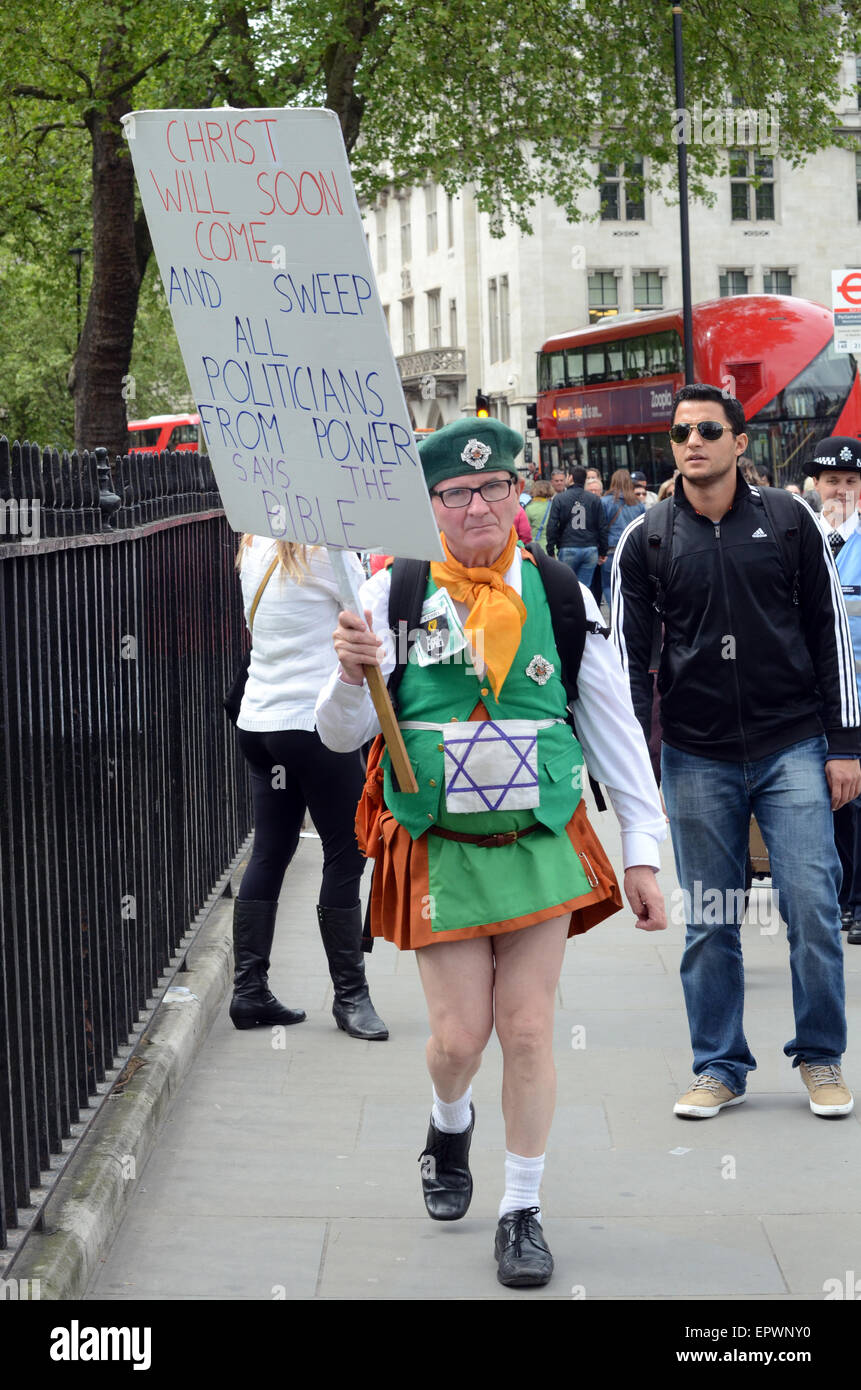 Tanzender priester neil horan -Fotos und -Bildmaterial in hoher ...