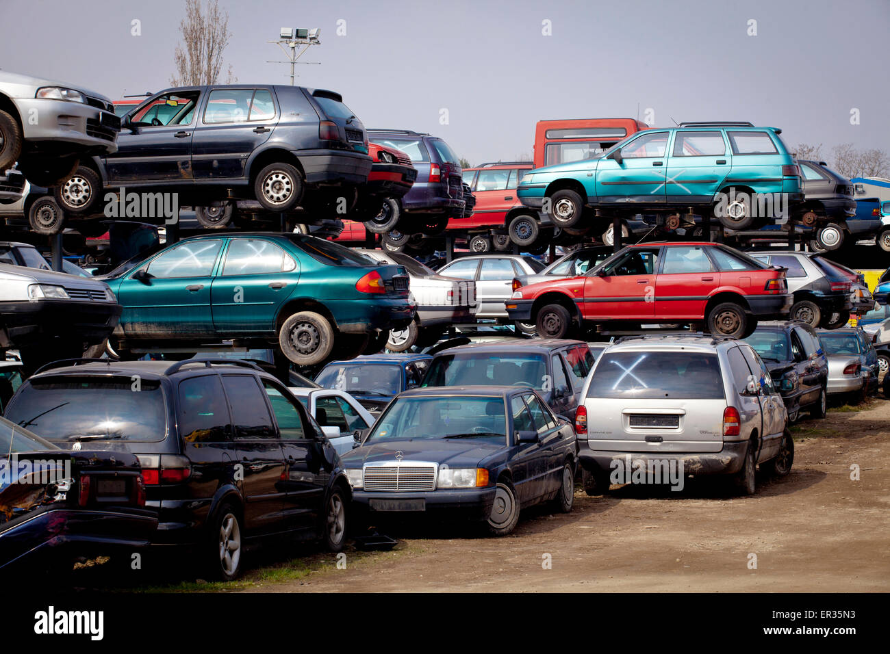 Auto schrottplatz deutschland -Fotos und -Bildmaterial in hoher ...