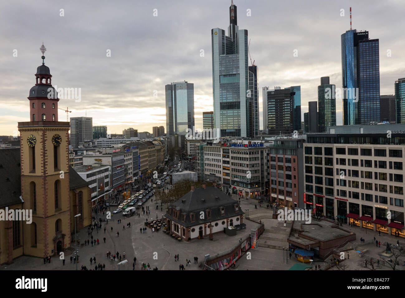 Hauptwache square -Fotos und -Bildmaterial in hoher Auflösung – Alamy