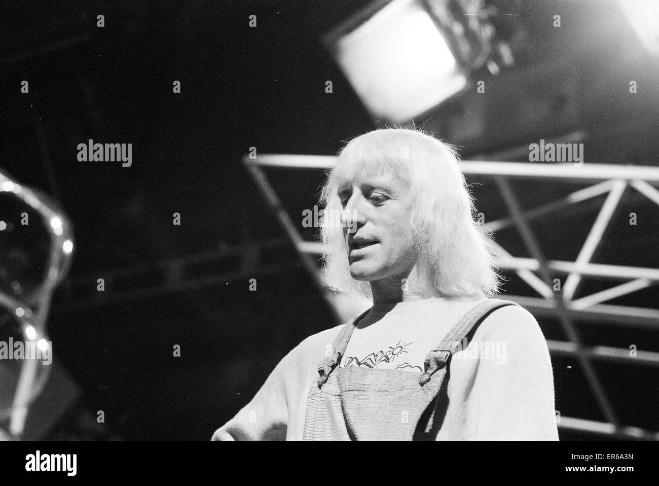 "Ein Tag im Leben von Jimmy Saville" Feature von Mike Hellicar. Hier ...