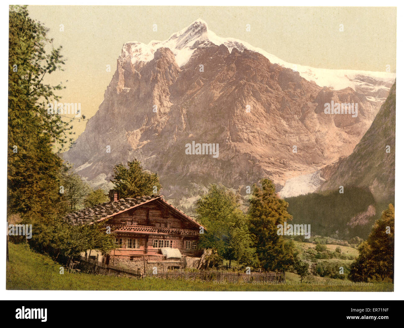 Grindelwald, Chalet und Mount Wetterhorn, Berner Oberland Stockfotografie - Alamy