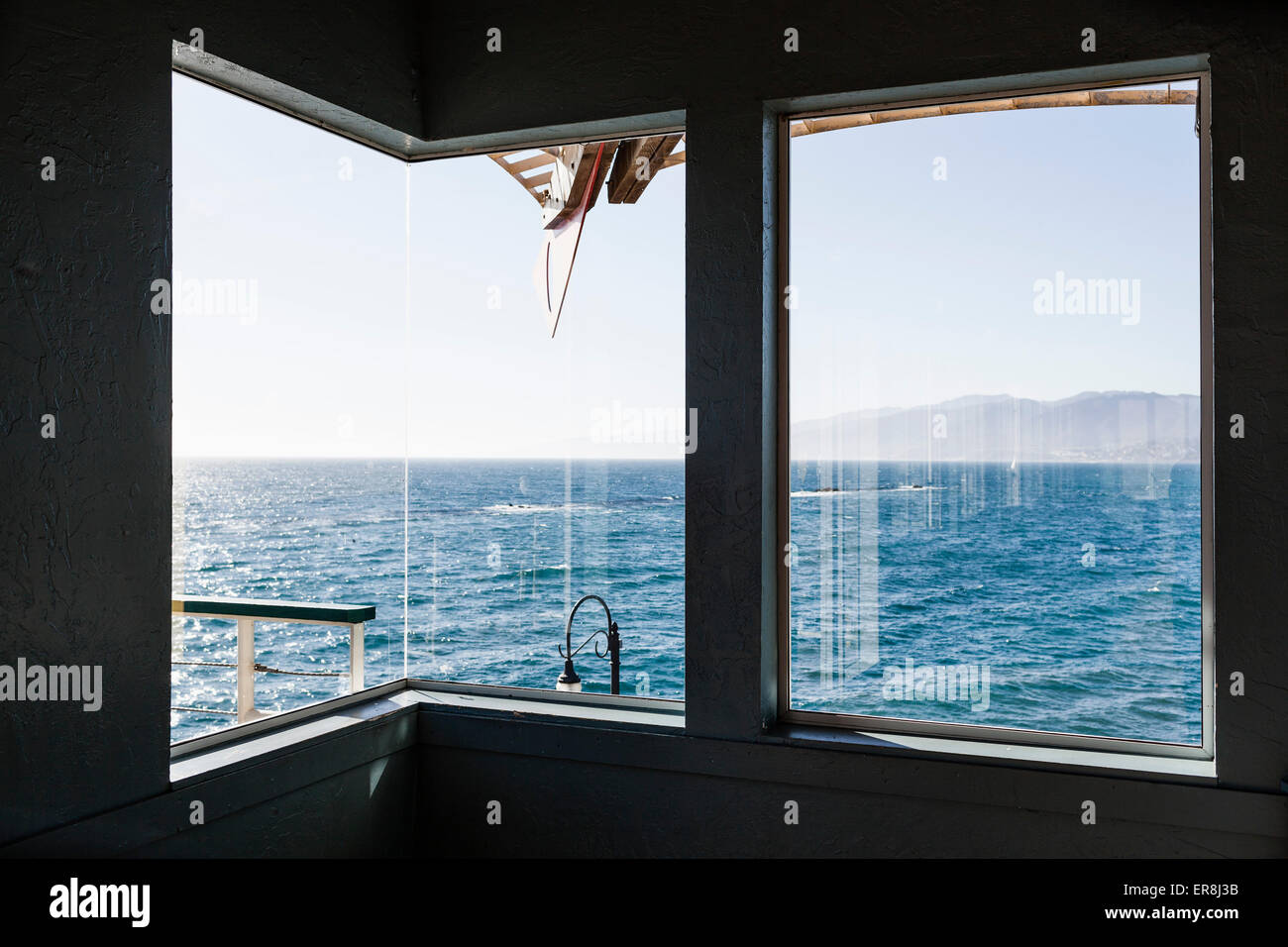 Blick durch das boot -Fotos und -Bildmaterial in hoher Auflösung – Alamy