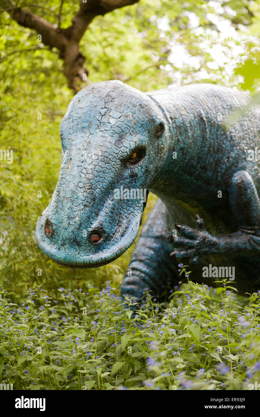 Anatosaurus Dinosaurier Statue Stockfotografie - Alamy