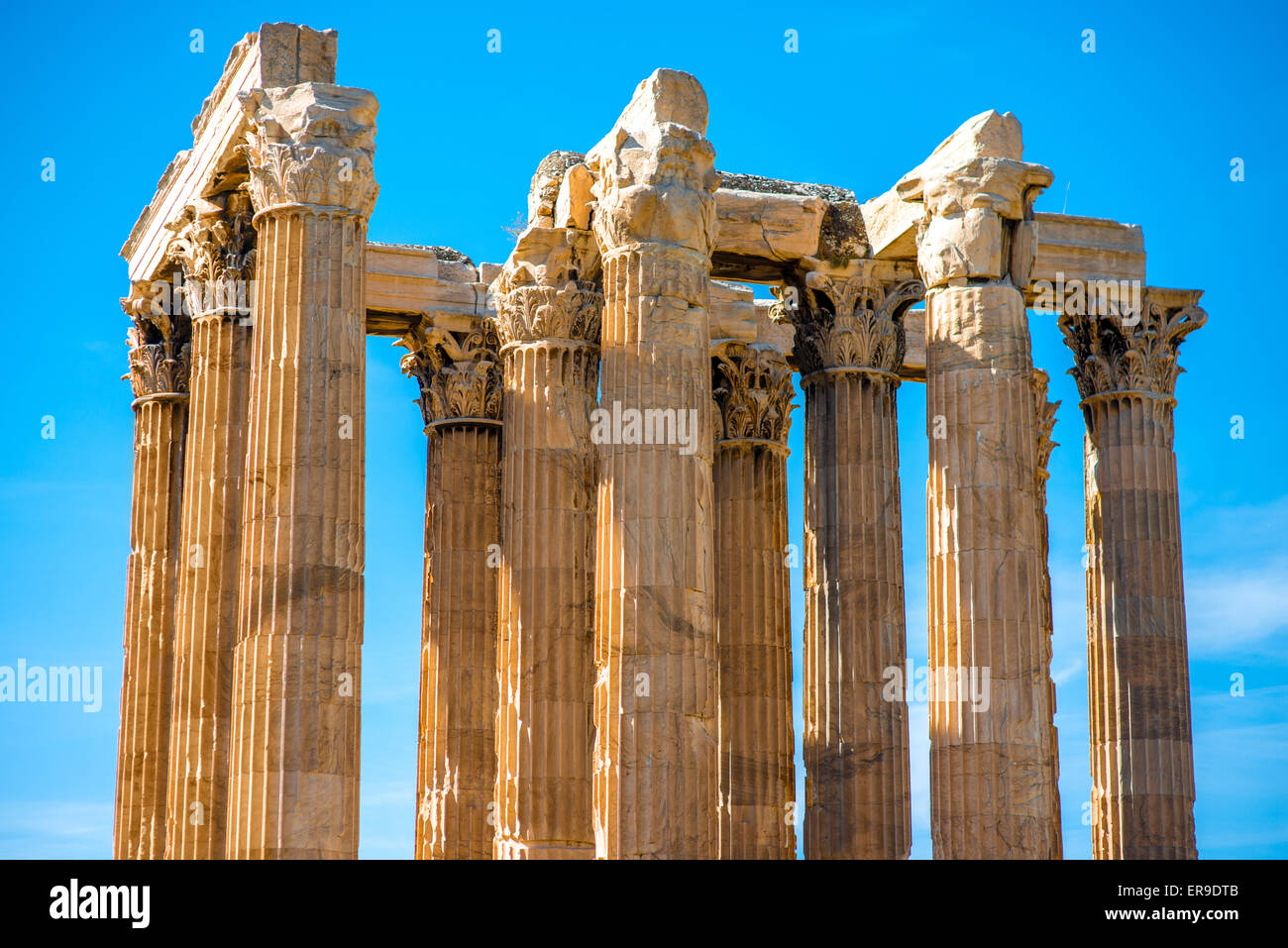 Temple olympian zeus in greece -Fotos und -Bildmaterial in hoher ...