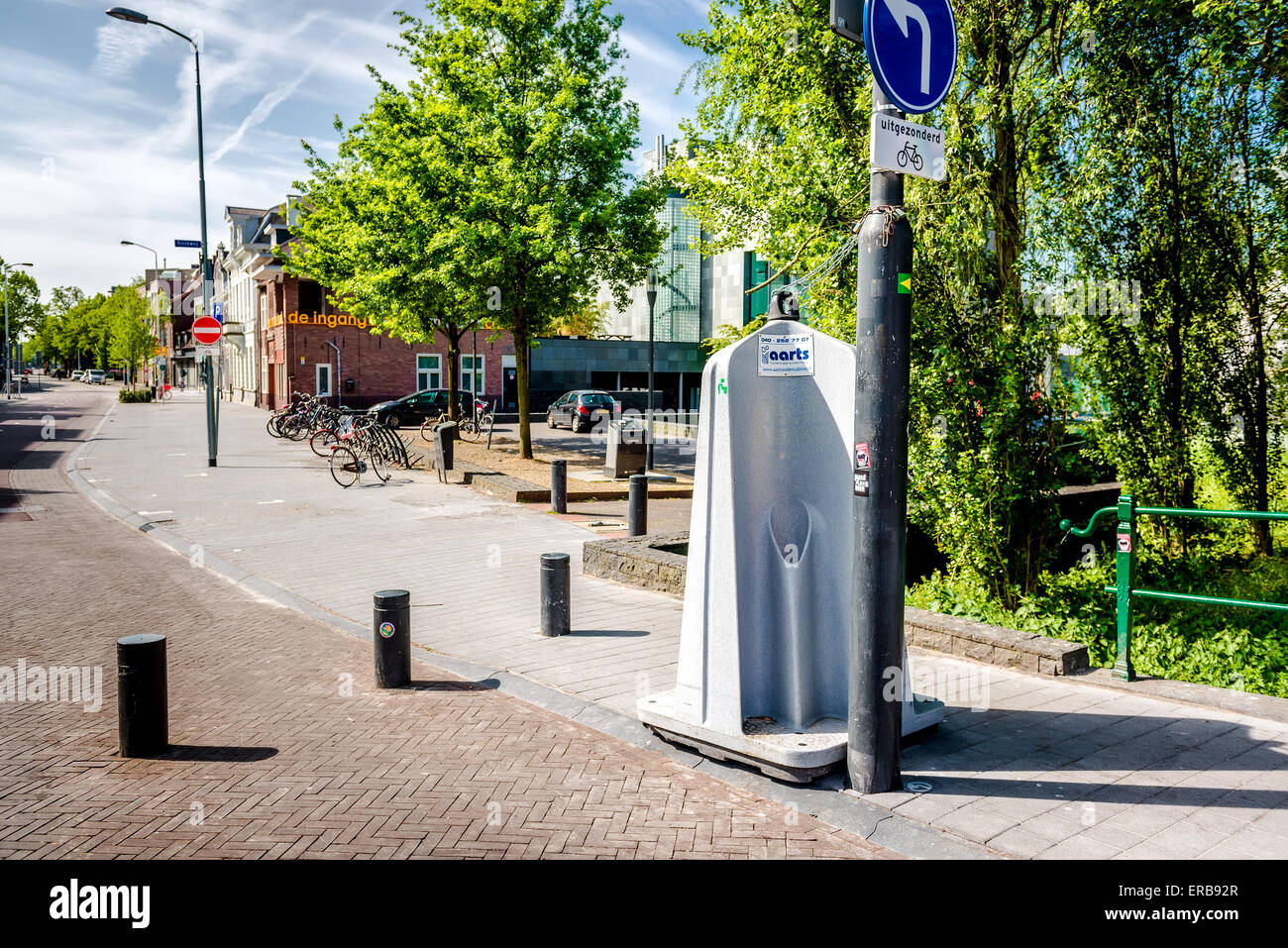 Male Pissoir Pissoir Stockfotos und -bilder Kaufen - Alamy