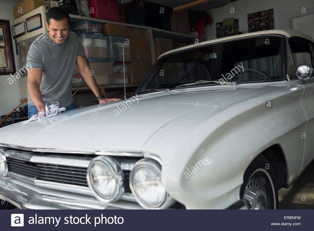 30 years old man -Fotos und -Bildmaterial in hoher Auflösung – Alamy