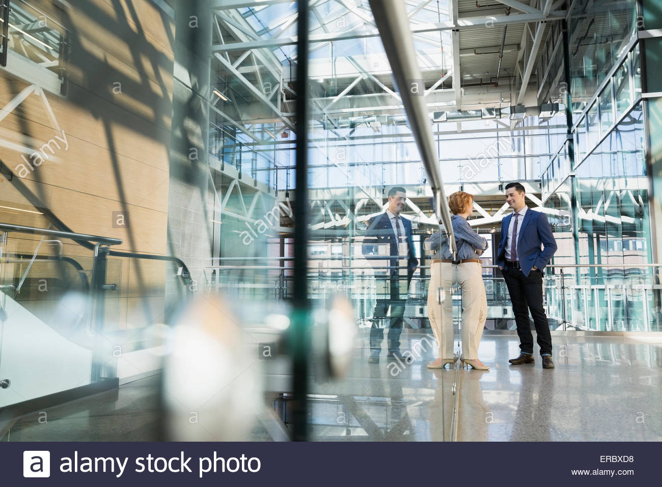 20 35 personen -Fotos und -Bildmaterial in hoher Auflösung – Alamy