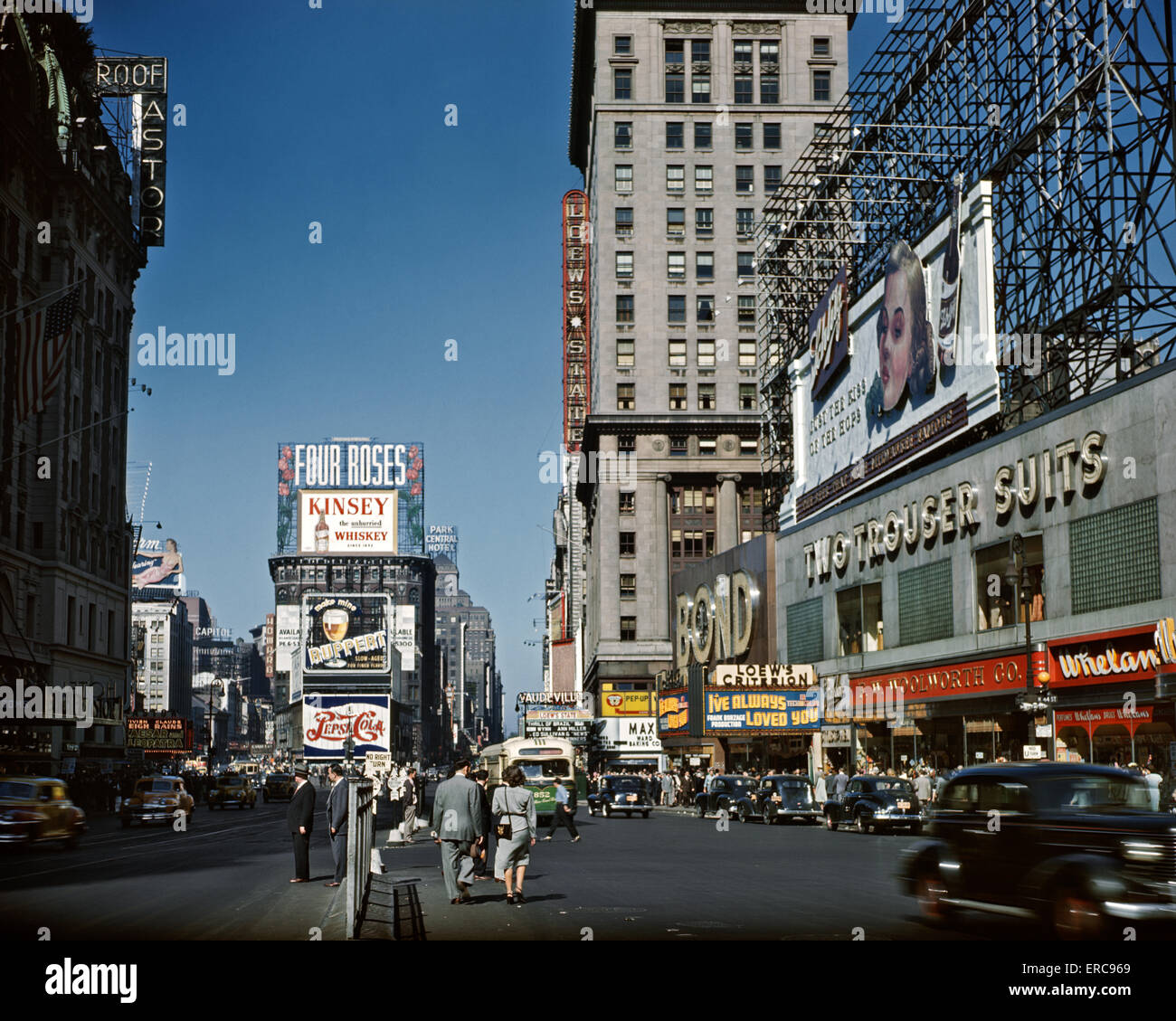 Usa street 1940s -Fotos und -Bildmaterial in hoher Auflösung – Alamy