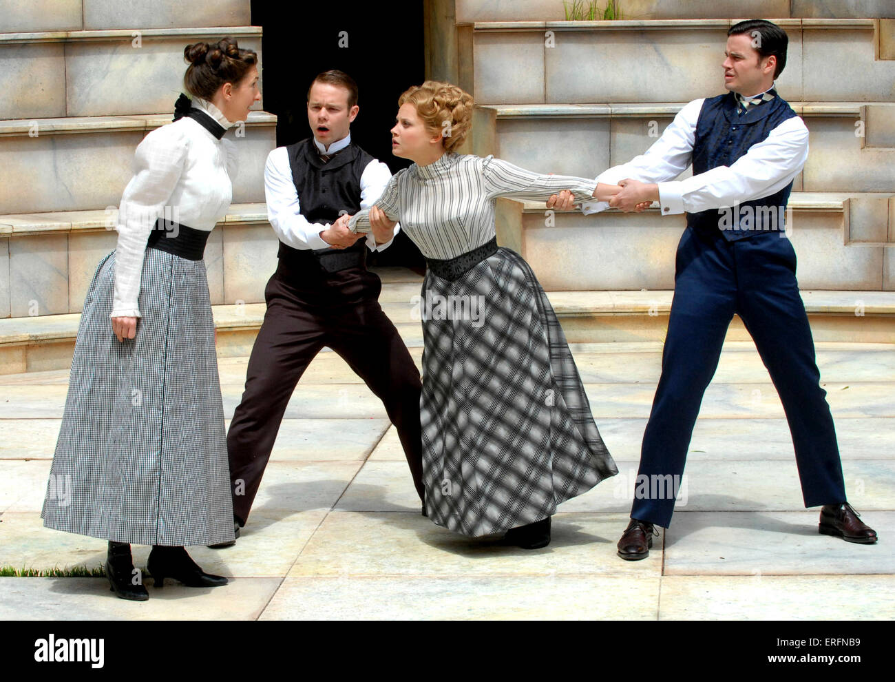 Shakespeares spielen "Ein Sommernachtstraum" - Hatti Ladbury als Helena ...