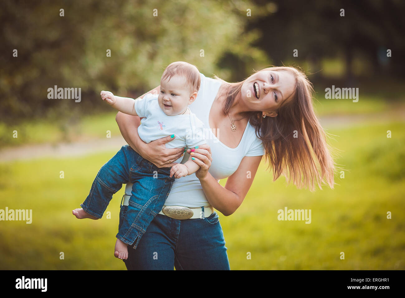 Mutterschaft verspielt -Fotos und -Bildmaterial in hoher Auflösung – Alamy