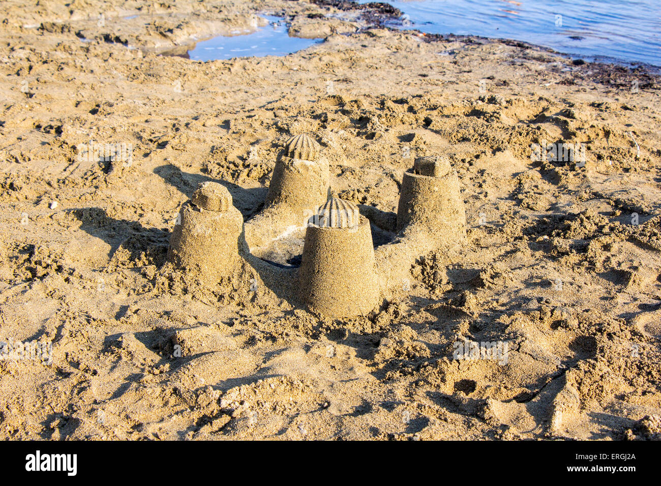 Sand strand sommer spiel sandburg -Fotos und -Bildmaterial in hoher ...