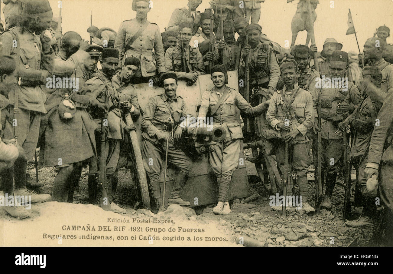 Spanisch Regulares um eine Berber-Canon, eingefangen in den Rif-Krieg ...