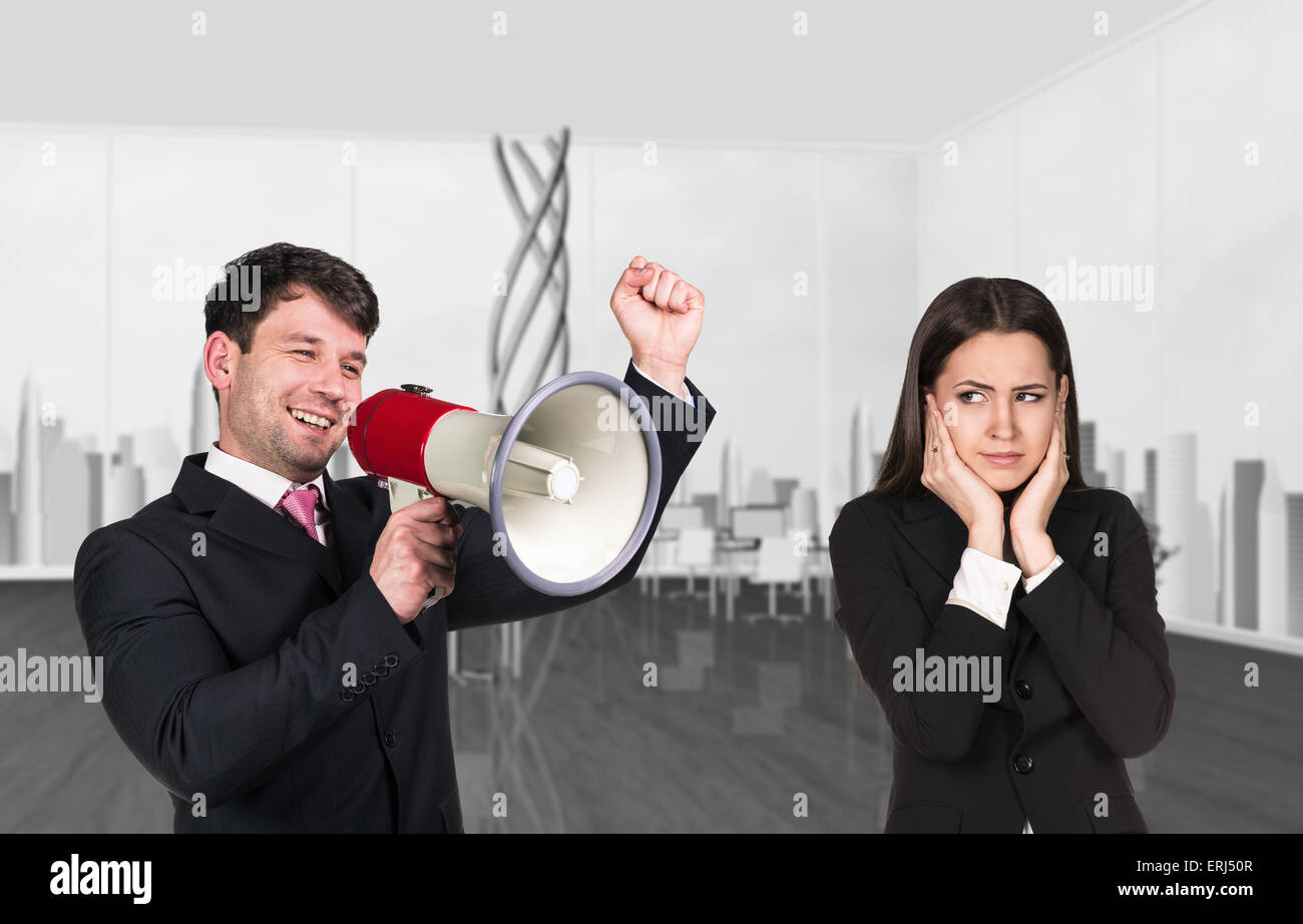 Weinen sprechen -Fotos und -Bildmaterial in hoher Auflösung – Alamy