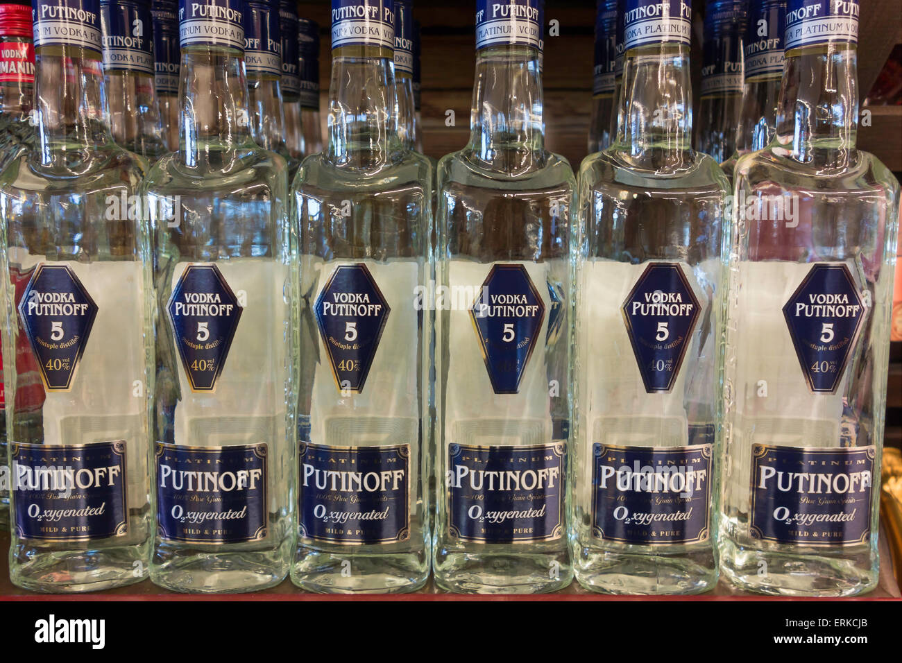 Vodka supermarket -Fotos und -Bildmaterial in hoher Auflösung – Alamy