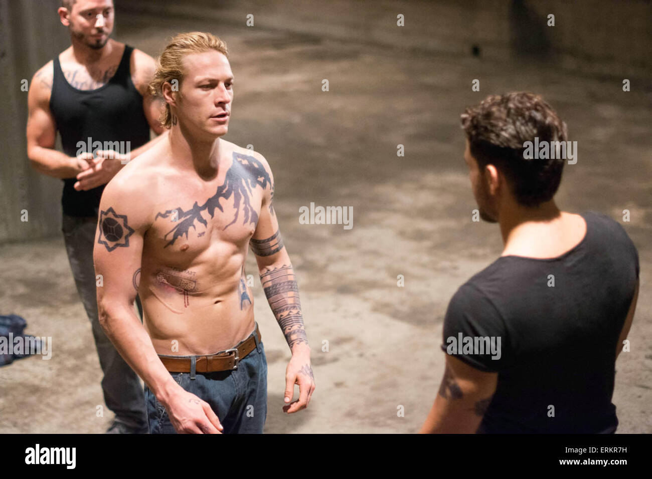 Ericson kern luke bracey -Fotos und -Bildmaterial in hoher Auflösung ...