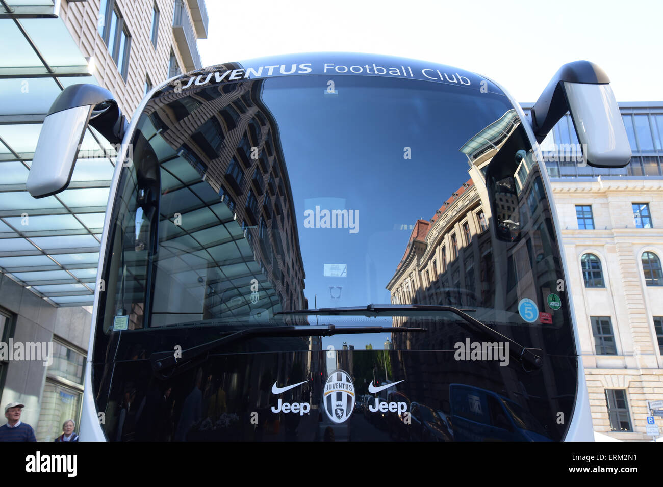Team bus juventus fc in -Fotos und -Bildmaterial in hoher Auflösung – Alamy