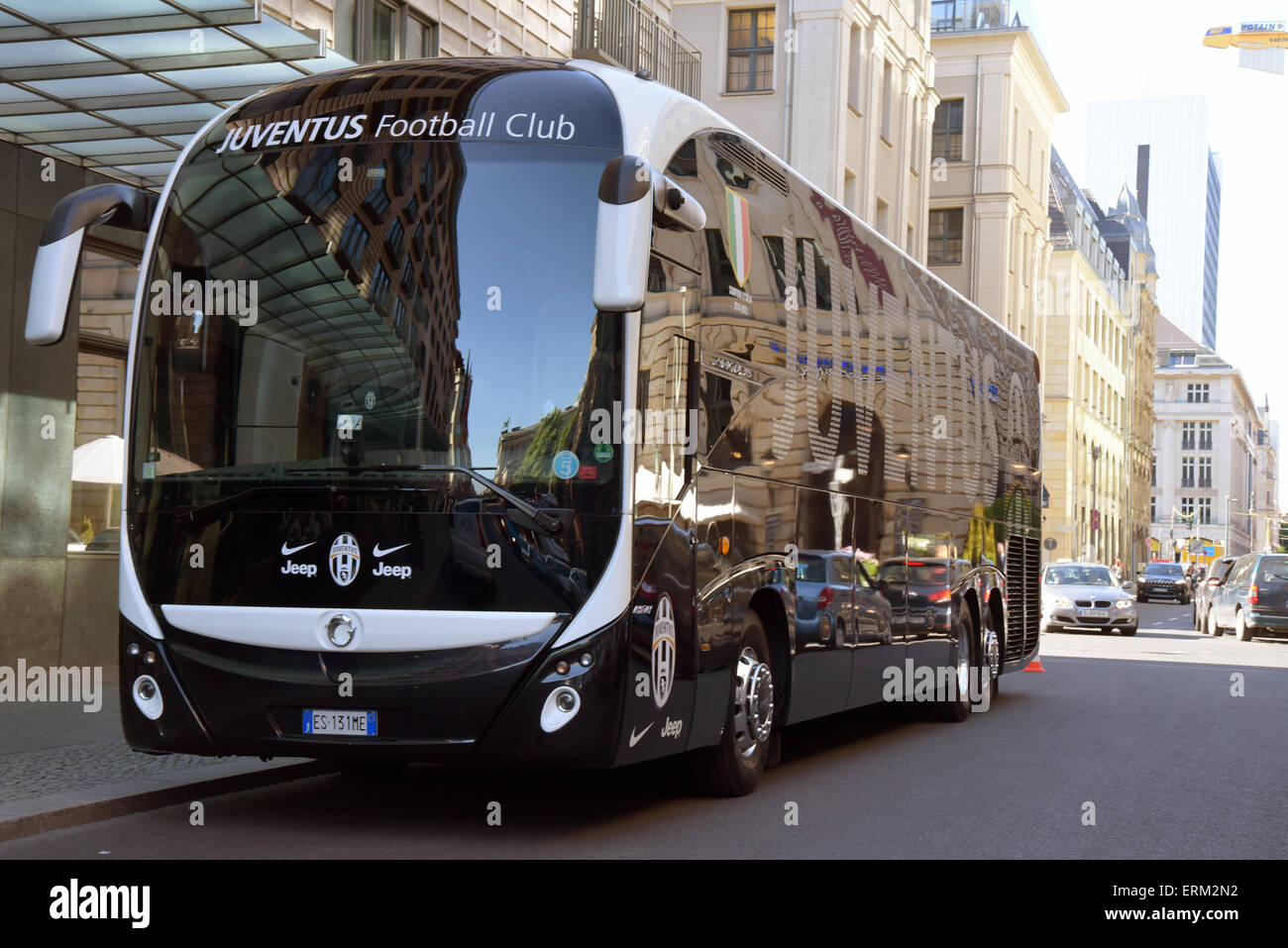 Team bus juventus fc in -Fotos und -Bildmaterial in hoher Auflösung – Alamy