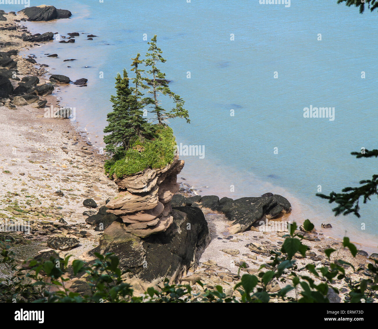 Flower pot rock -Fotos und -Bildmaterial in hoher Auflösung – Alamy