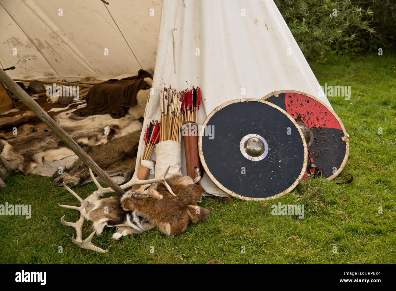 Wikinger reenactment -Fotos und -Bildmaterial in hoher Auflösung – Alamy