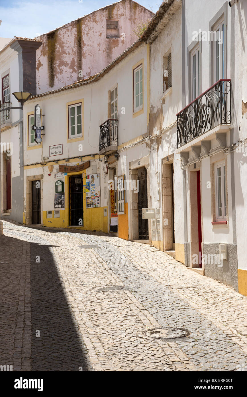 Historische Altstadt von Lagos an der Algarve im Süden Portugals ...