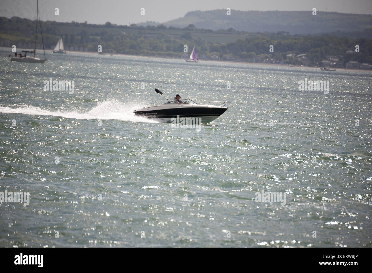 Speed boat -Fotos und -Bildmaterial in hoher Auflösung – Alamy