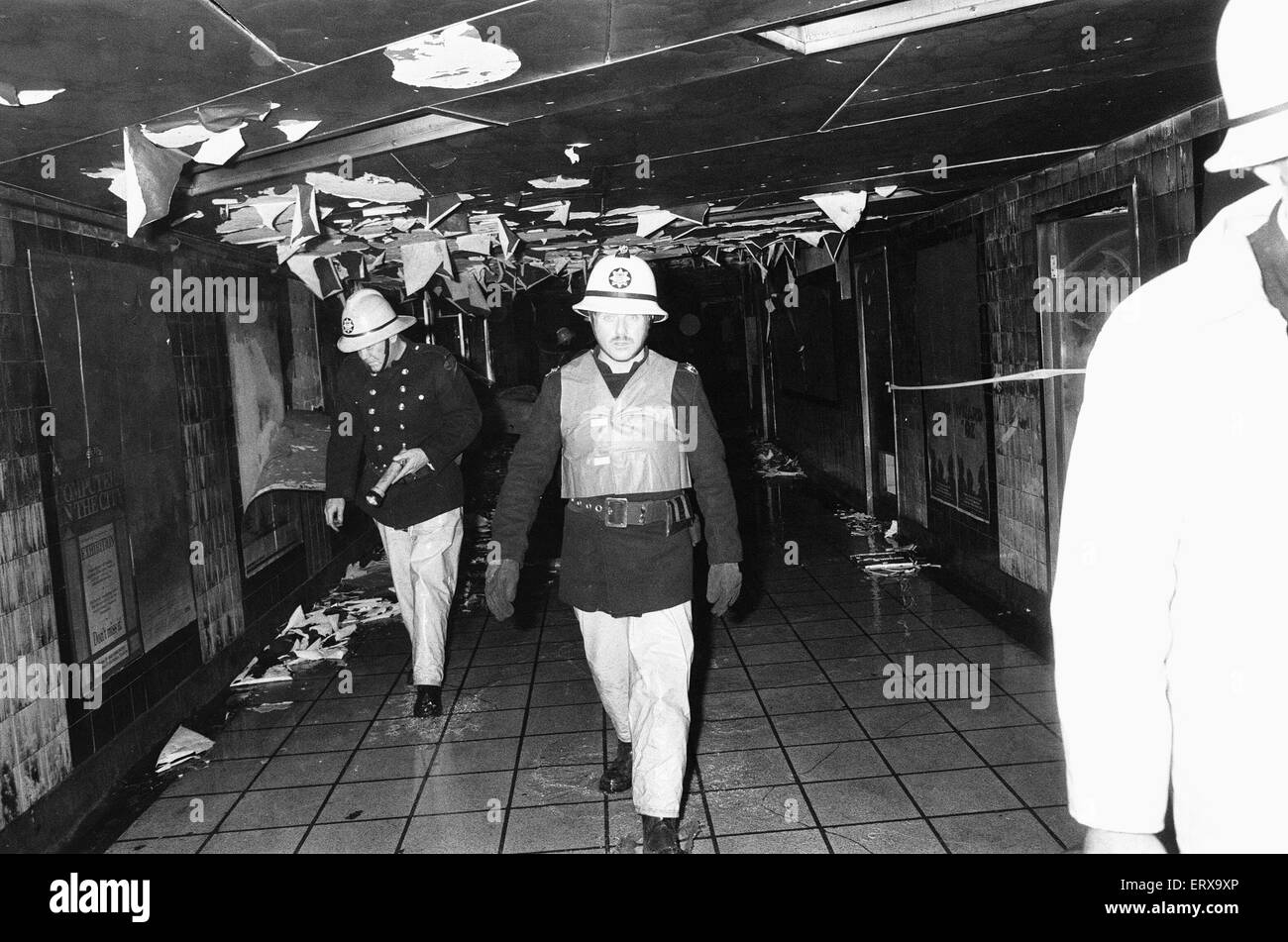 Kings Cross Fire. Um ca. 19:30 am 18. November 1987 berichteten mehrere ...