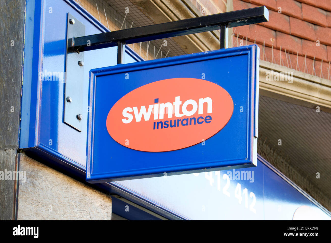 Insurance cover -Fotos und -Bildmaterial in hoher Auflösung – Alamy