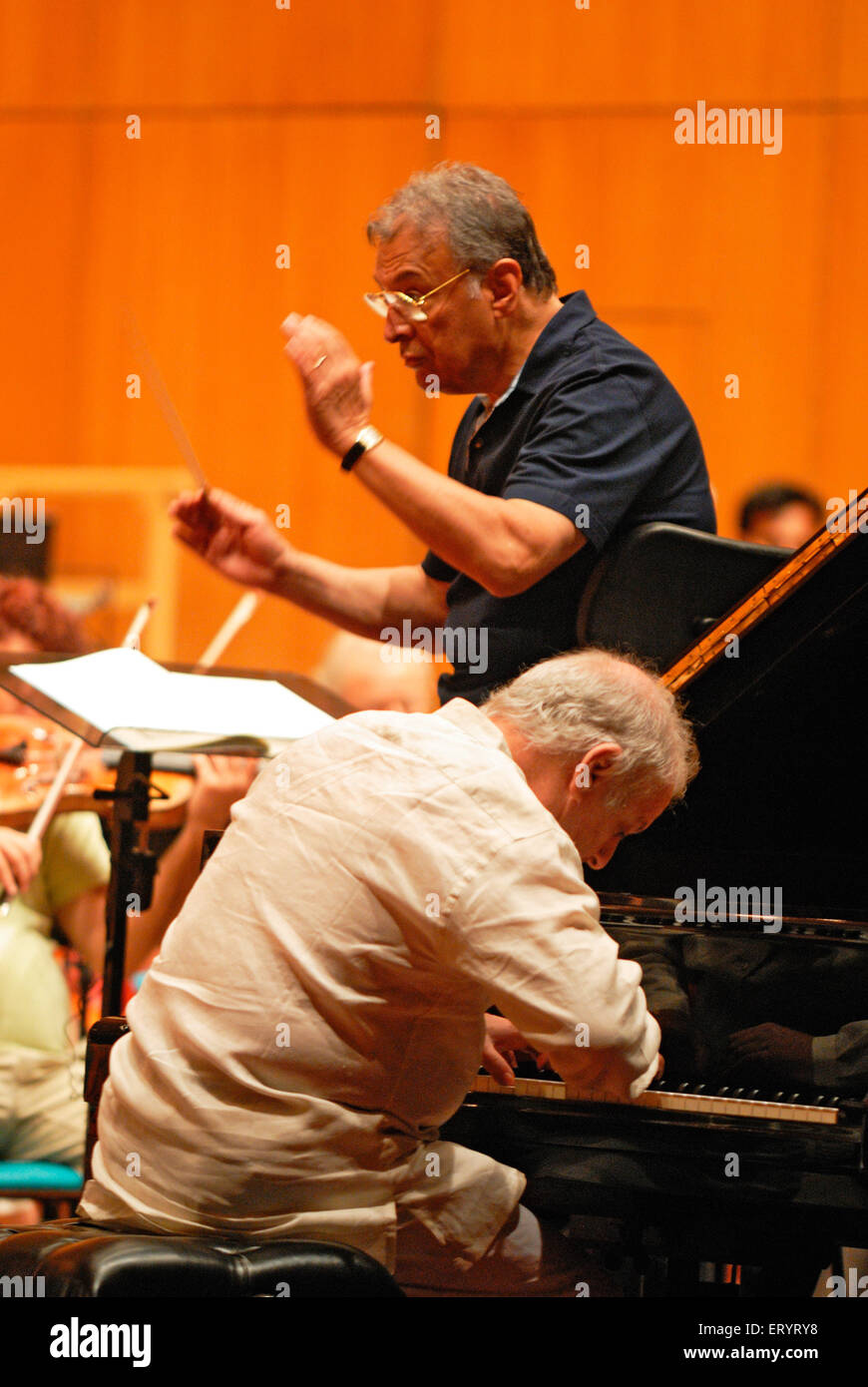 Westliche musiker -Fotos und -Bildmaterial in hoher Auflösung – Alamy