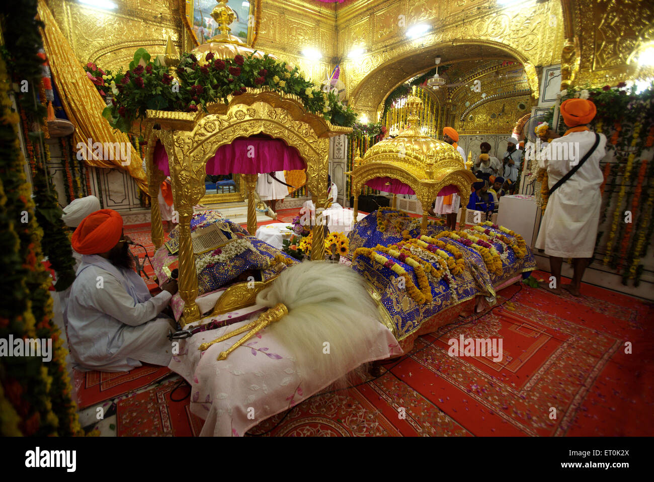 Sikh reading guru granth sahib -Fotos und -Bildmaterial in hoher ...