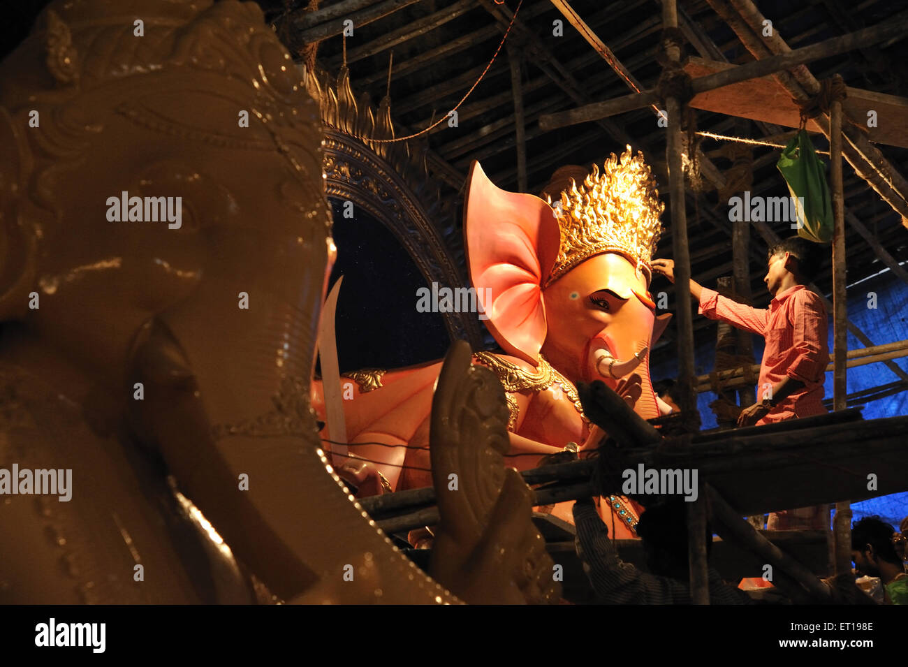 Götter krone -Fotos und -Bildmaterial in hoher Auflösung – Alamy